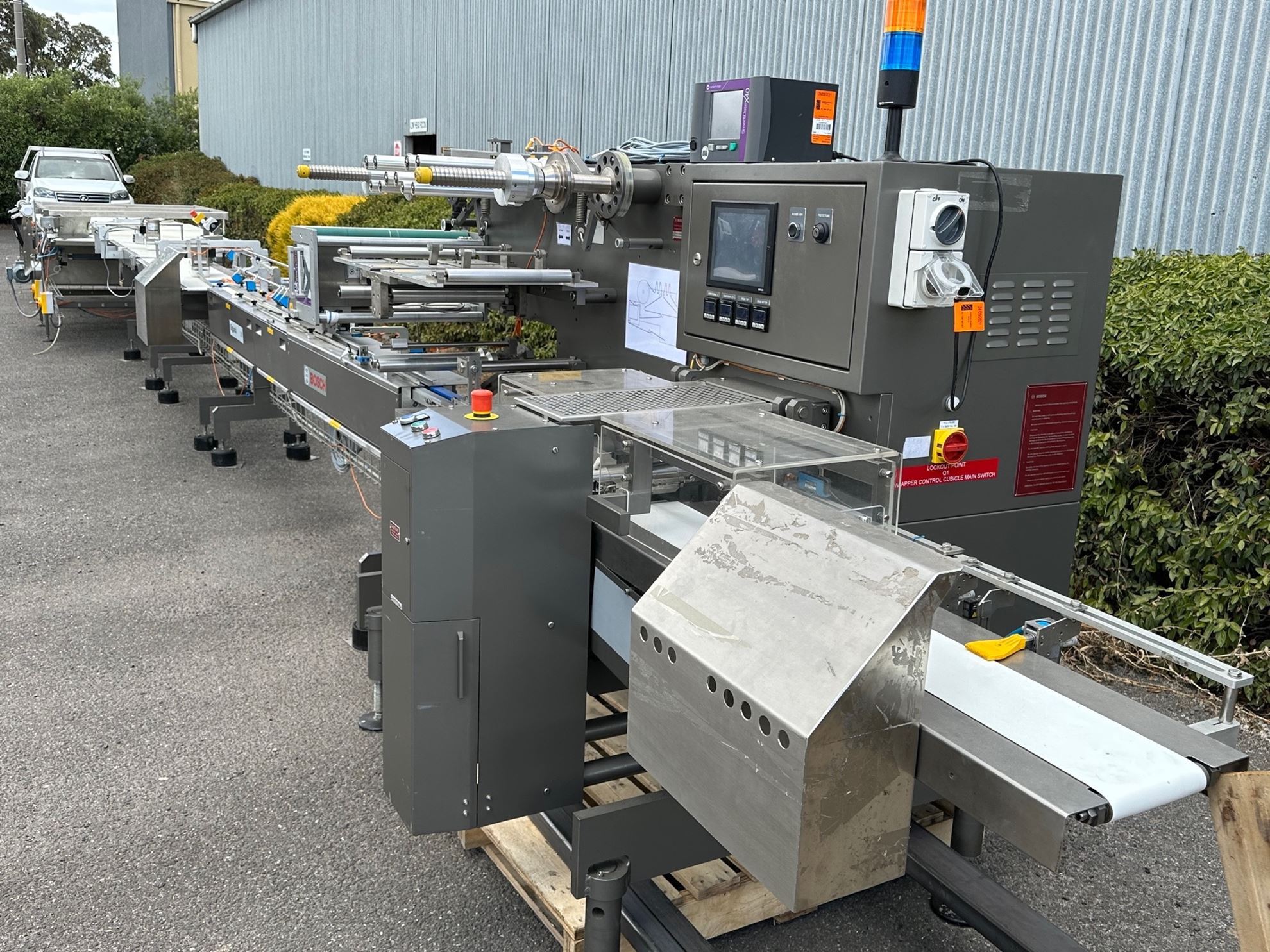 Bosch Horizontal Flow Wrapper confectionary line - FA Maker